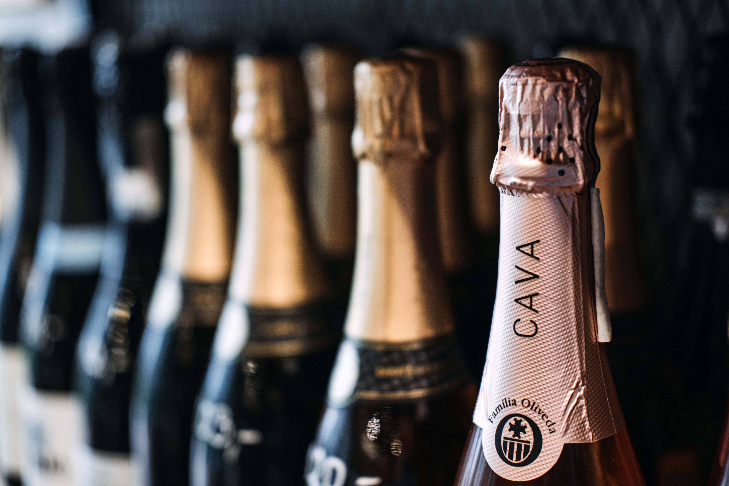 Qu'est-ce que le Cava ? Un guide pour débutants sur le Sparkling ...